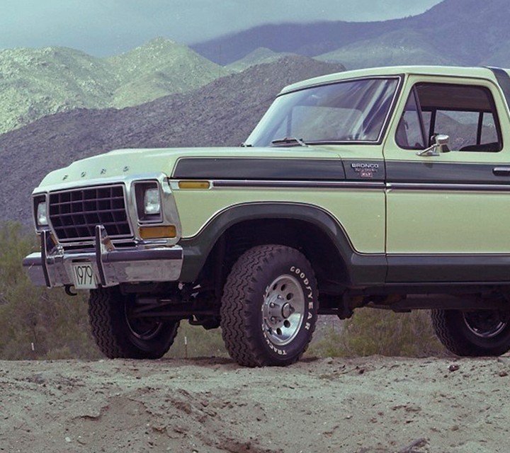 2nd Generation Bronco (1978 - 1979): Bronco Goes Bigger | Ford® Bronco ...