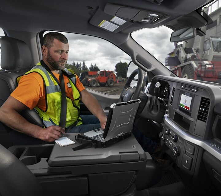 2024 Ford Super Duty® Chassis Cab Truck | Pricing, Photos, Specs & More ...